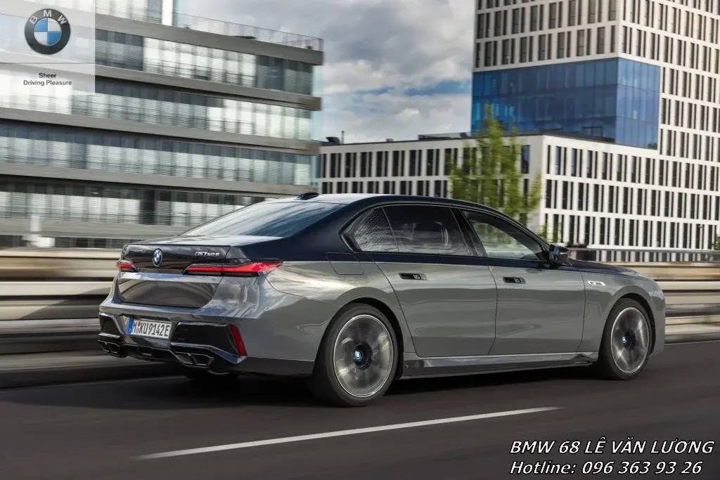 BMW 735i M Sport - Đánh giá thông số kỹ thuật BMW 7 Series