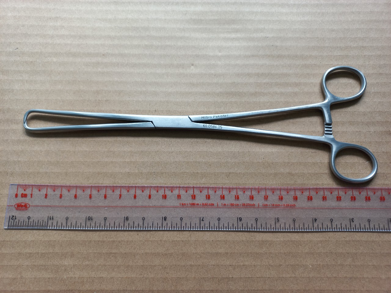 Kẹp phẫu thuật Braun 25 cm Hilbro 60.0584.25