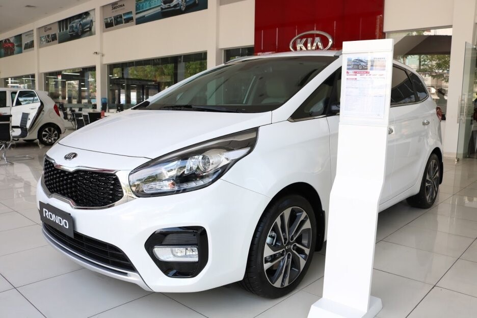KIA Rondo Deluxe AT