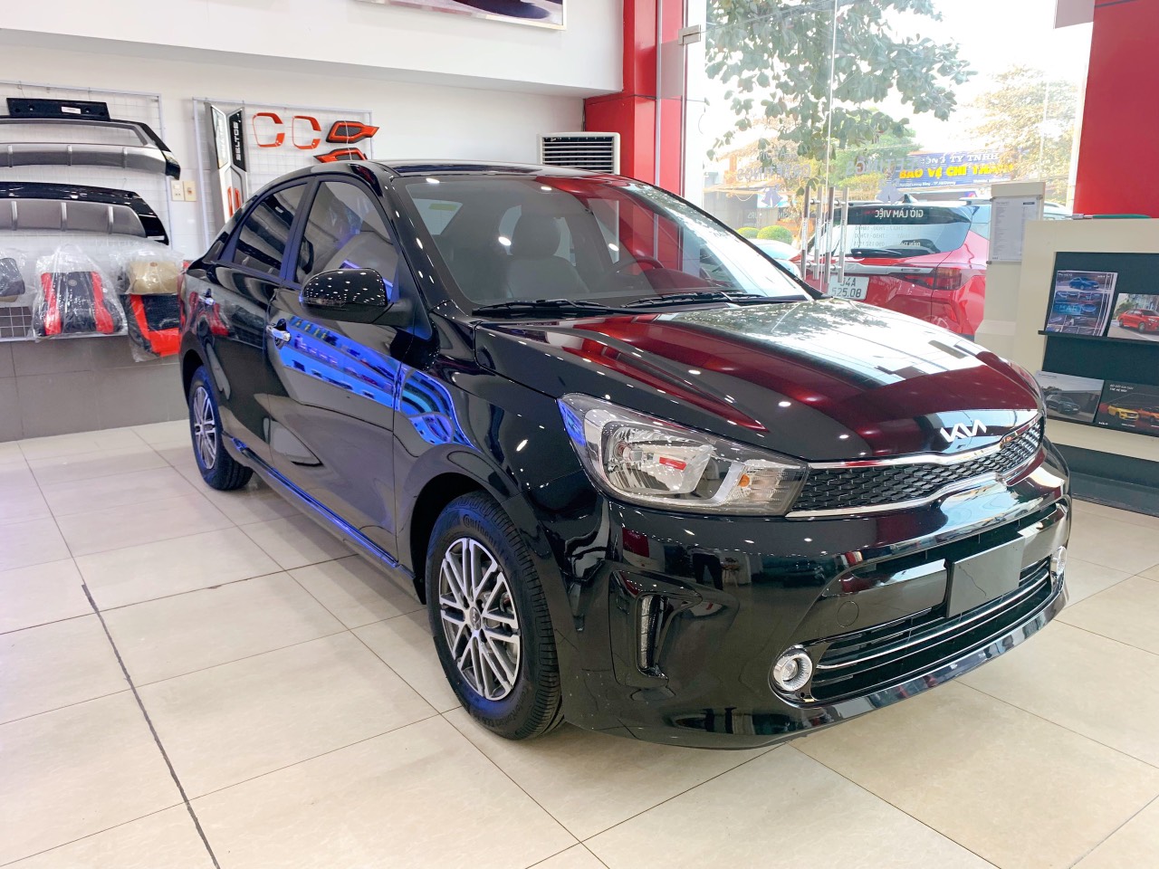 KIA Soluto MT