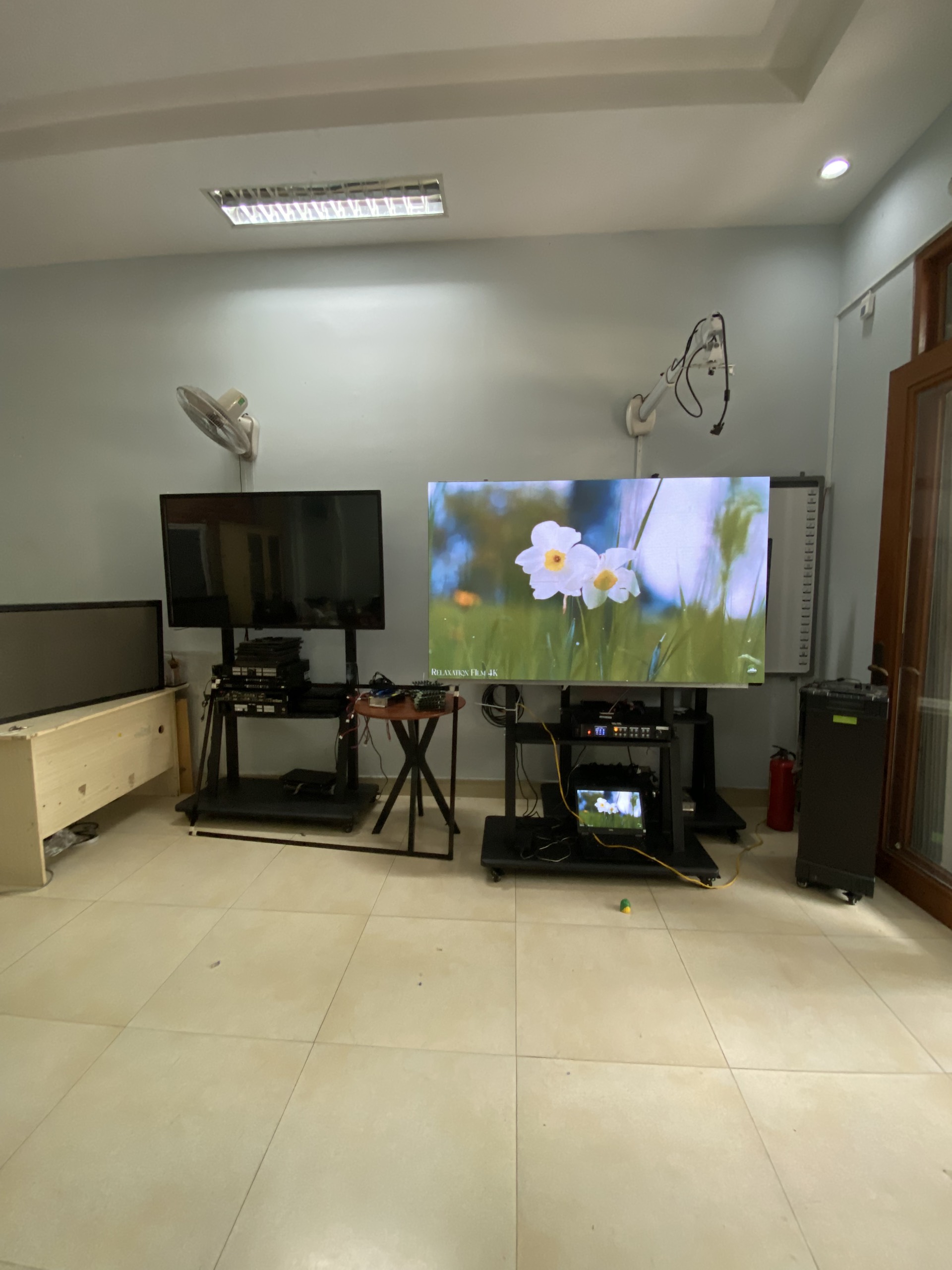 MÀN HÌNH LED P2.5 trong nhà & ngoài trời