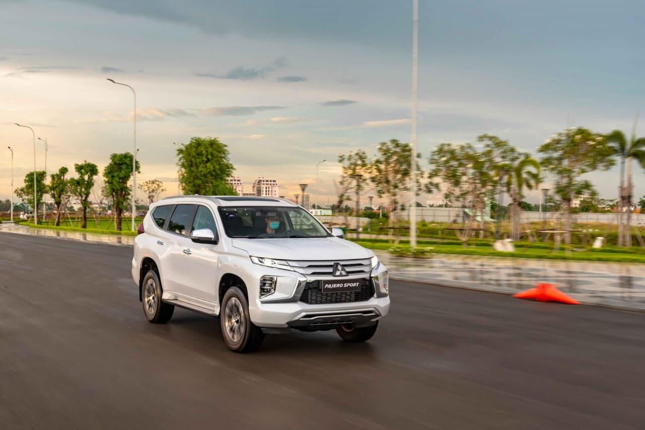 Mitsubishi Pajero Sport Diesel 4x2 AT