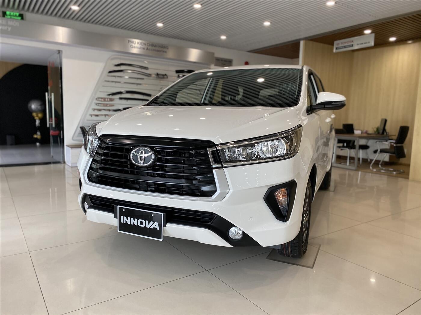 Toyota Innova G 2.0AT