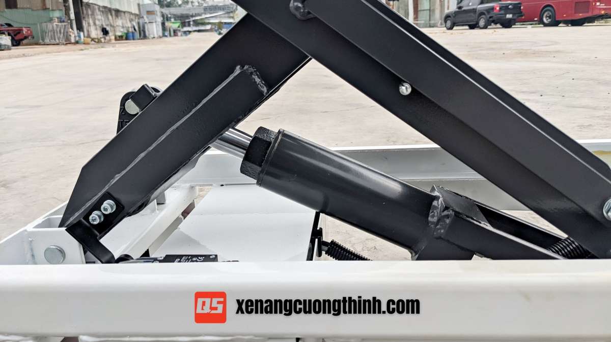 Mua Xe Nâng Mặt Bàn Bằng Điện - Giá Tốt Nhất | Xe nâng Cường Thịnh