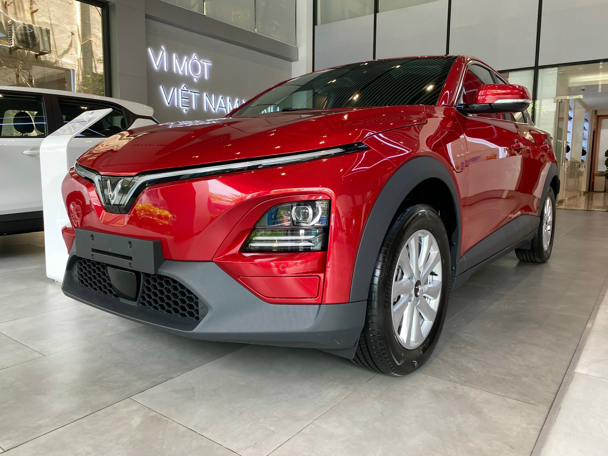 VinFast VF6 Eco (S) 2025